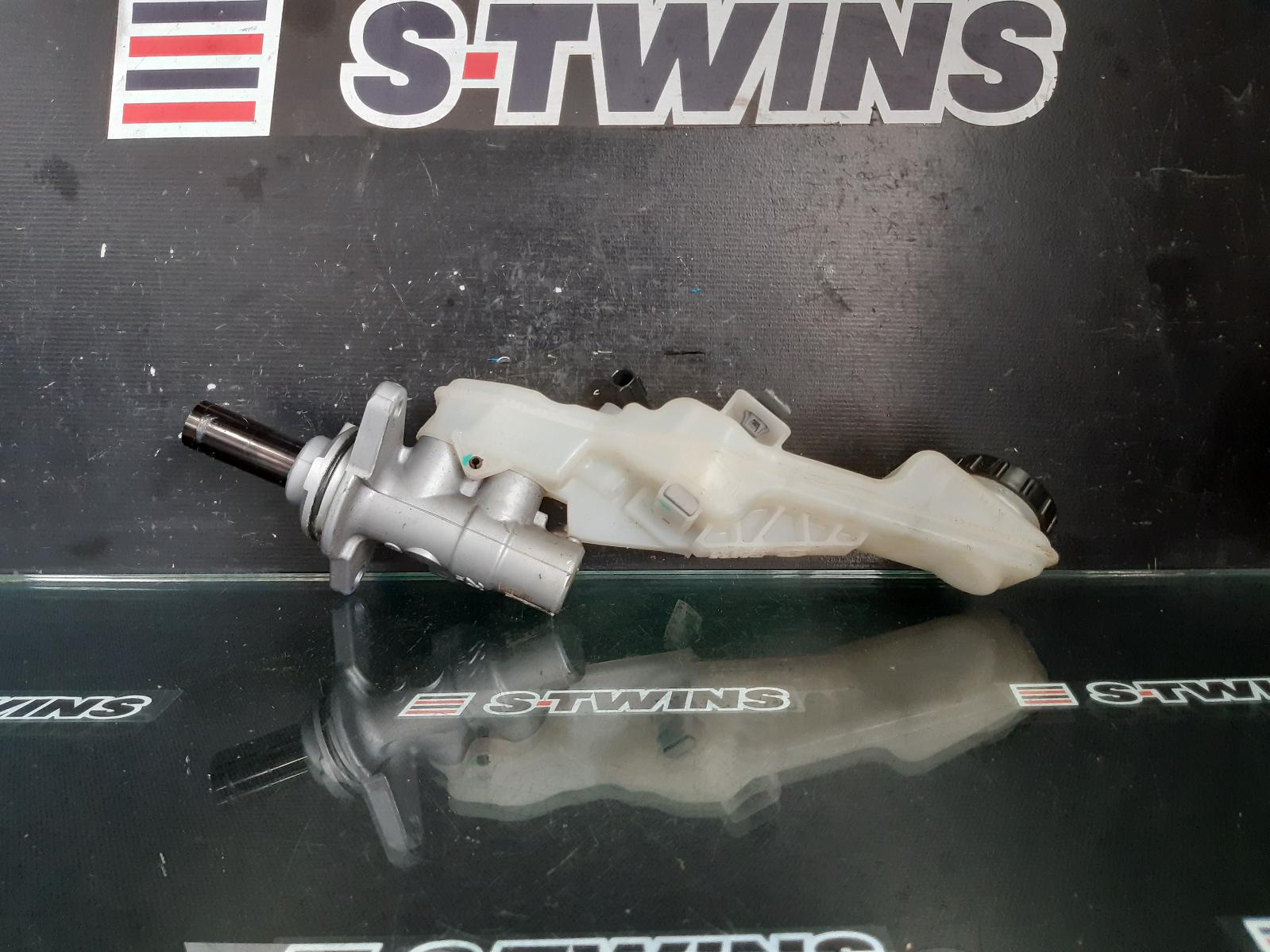 Master Cylinder Cx9 Mazda 2017