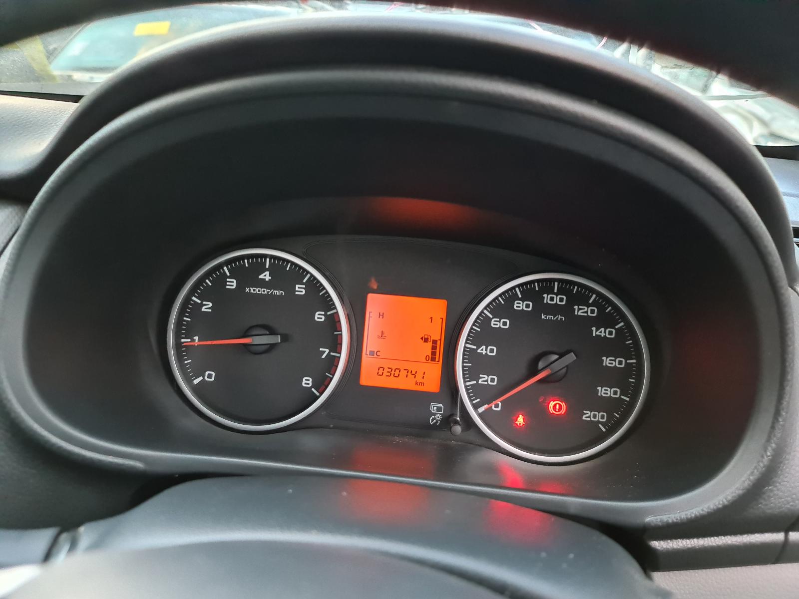 Instrument Cluster Triton Mitsubishi 2017