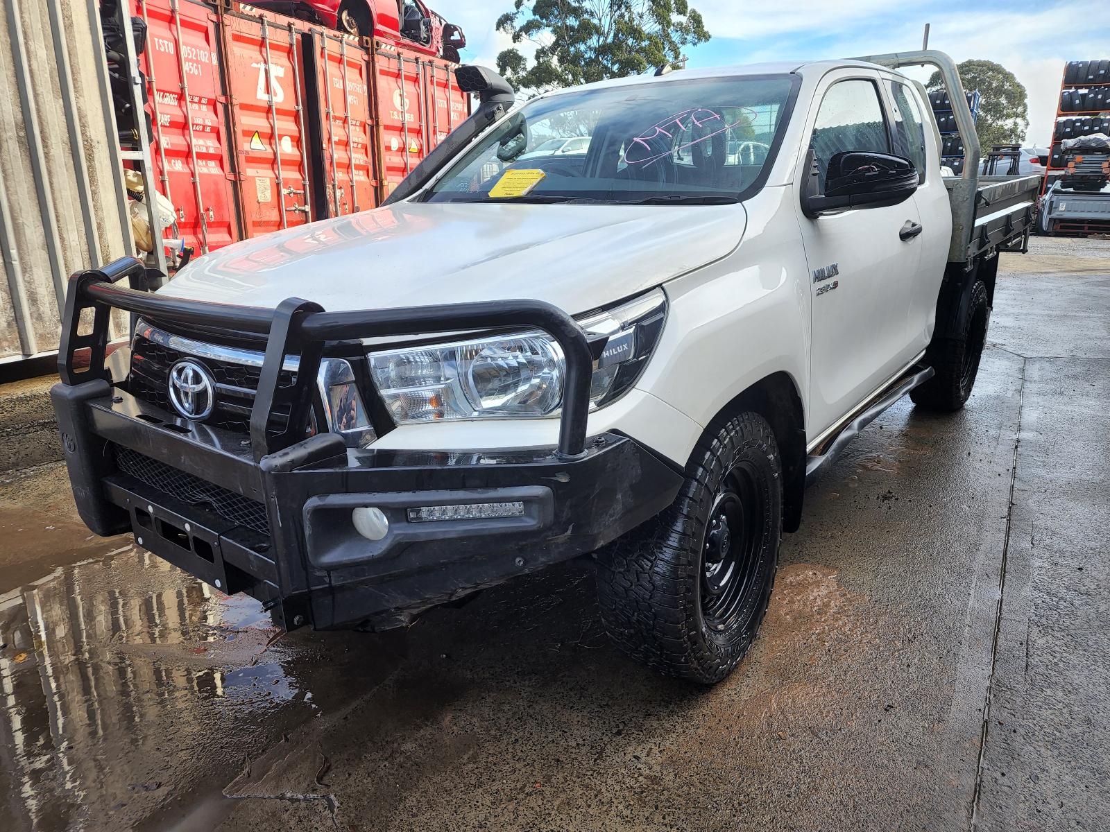 Front Bumper Hilux Toyota 2019