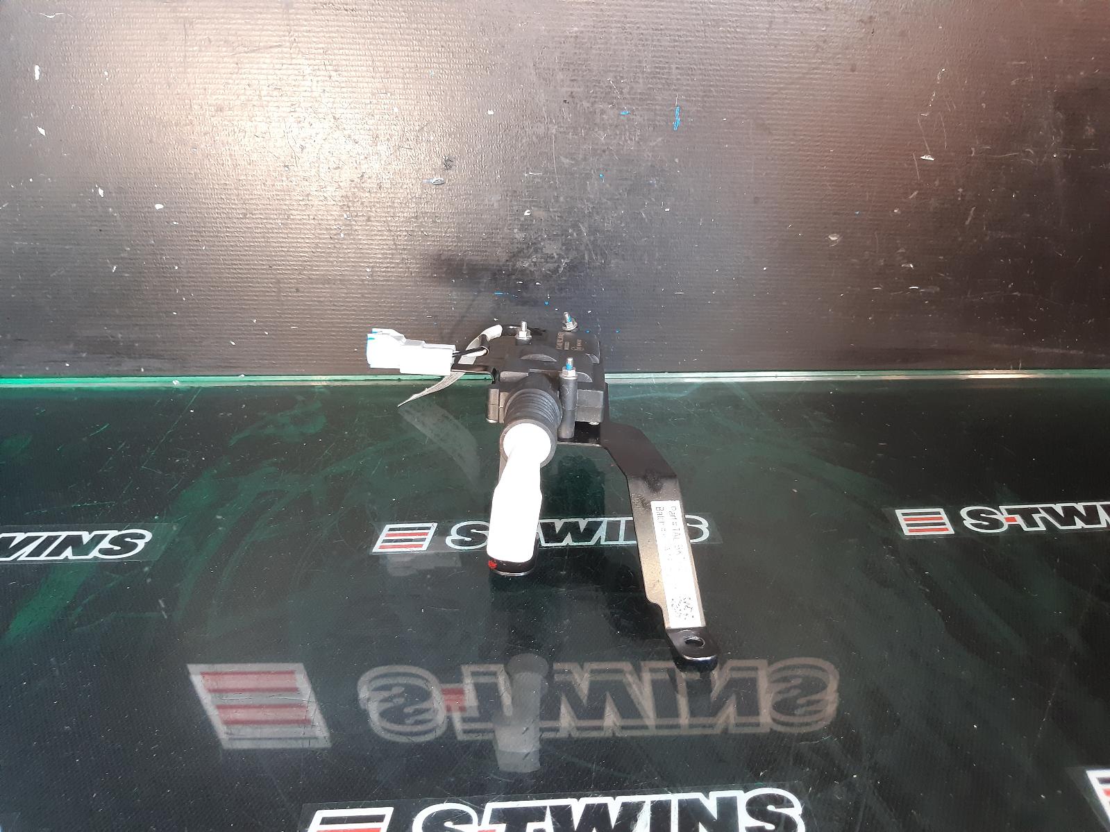 Door/Boot/Gate Lock Hilux Toyota 2021