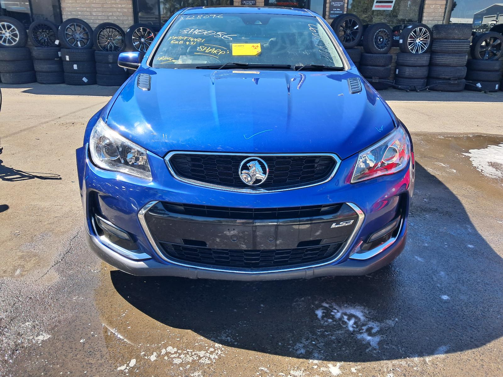 Console Commodore Holden 2016