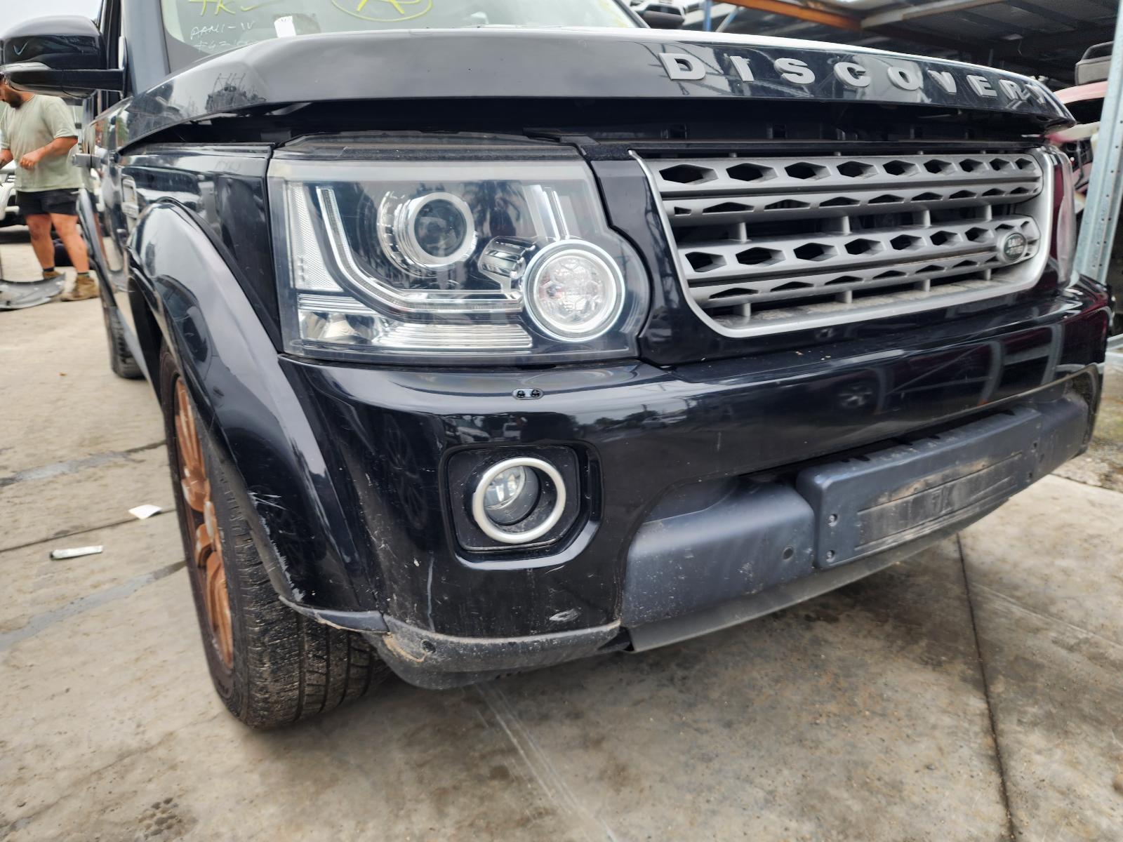 Left Rear Hub Assembly Discovery Land Rover 2015
