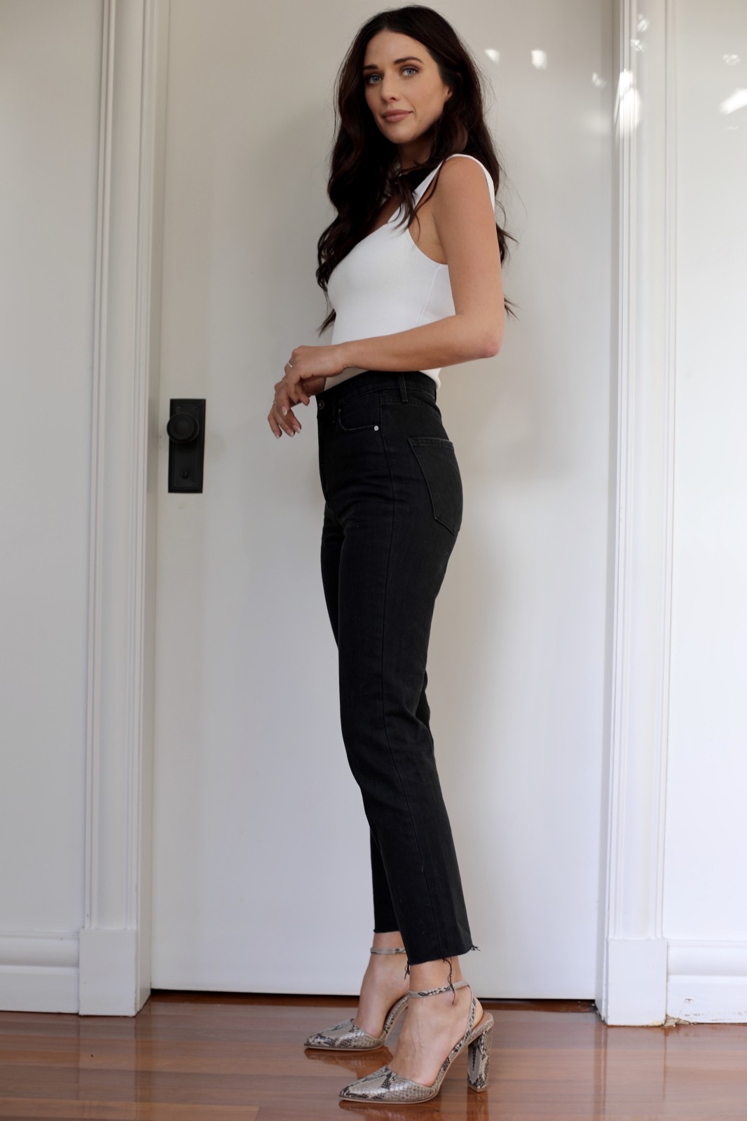Alexandra T - Model, Creator, Actor - theright.fit