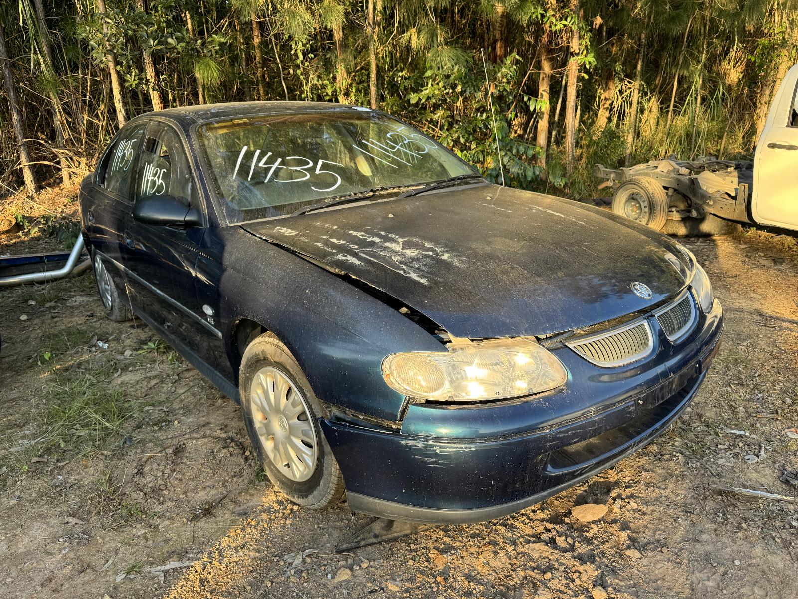 Front Bumper Commodore Holden 2000