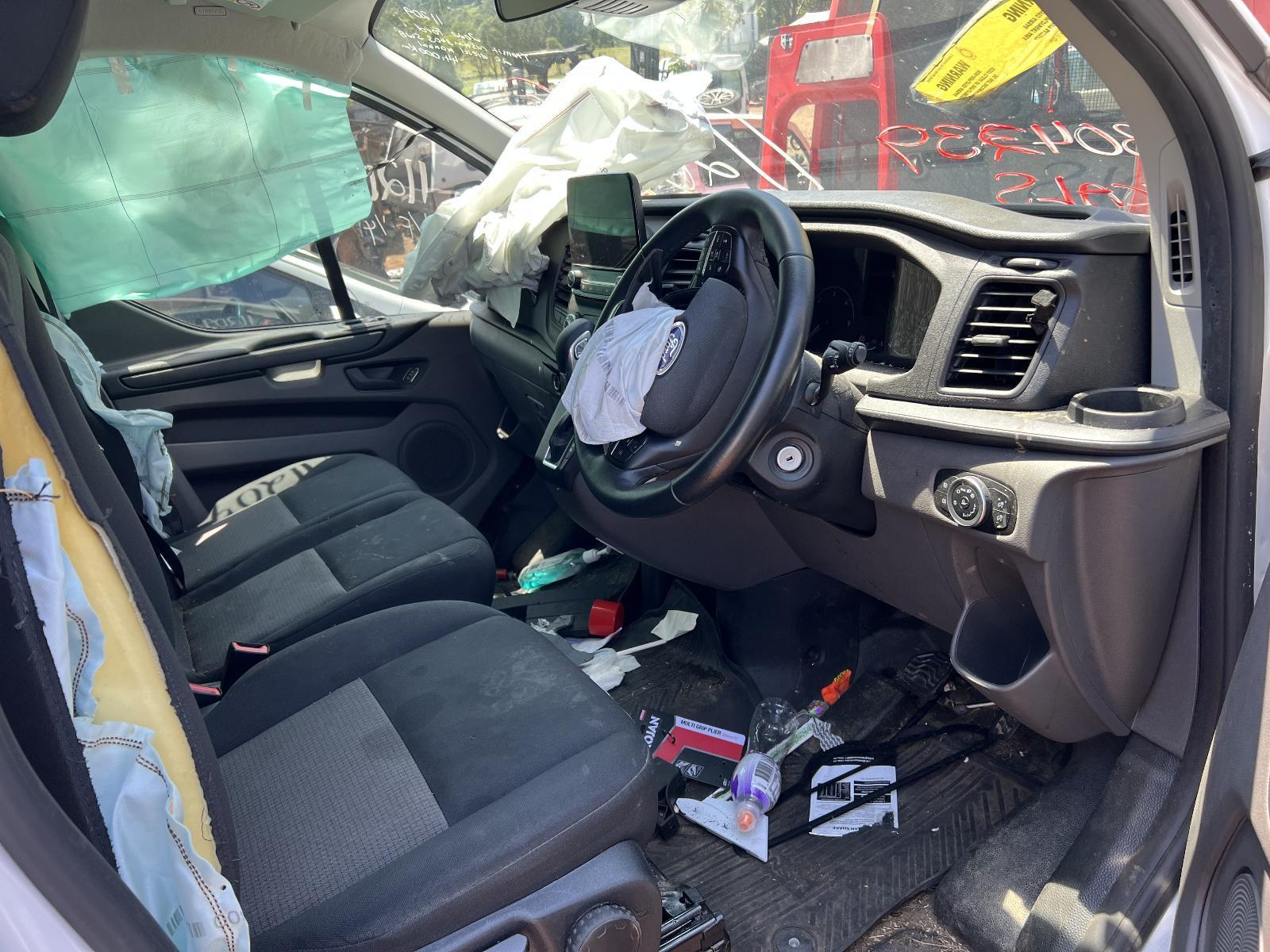 Courtesy Light Transit Custom Ford 2022