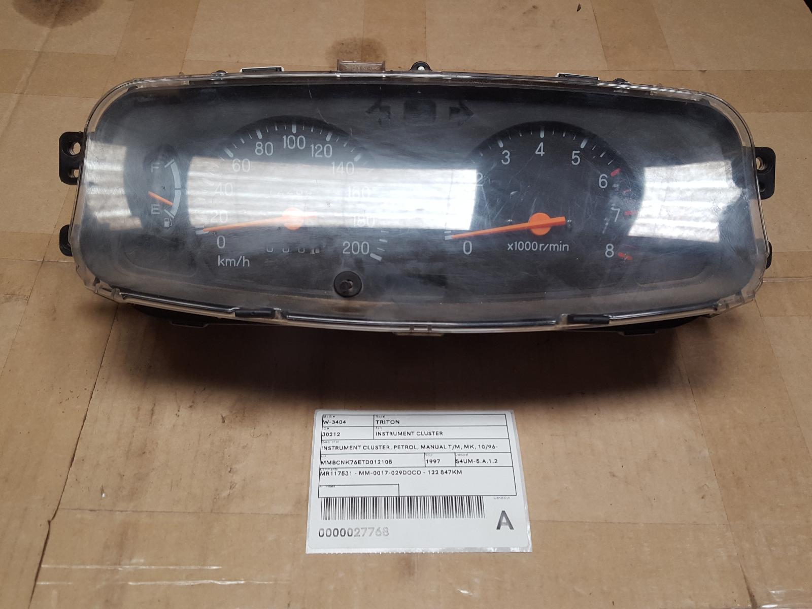 Instrument Cluster Triton Mitsubishi 1997
