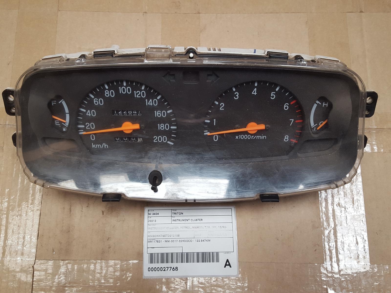 Instrument Cluster Triton Mitsubishi 1997