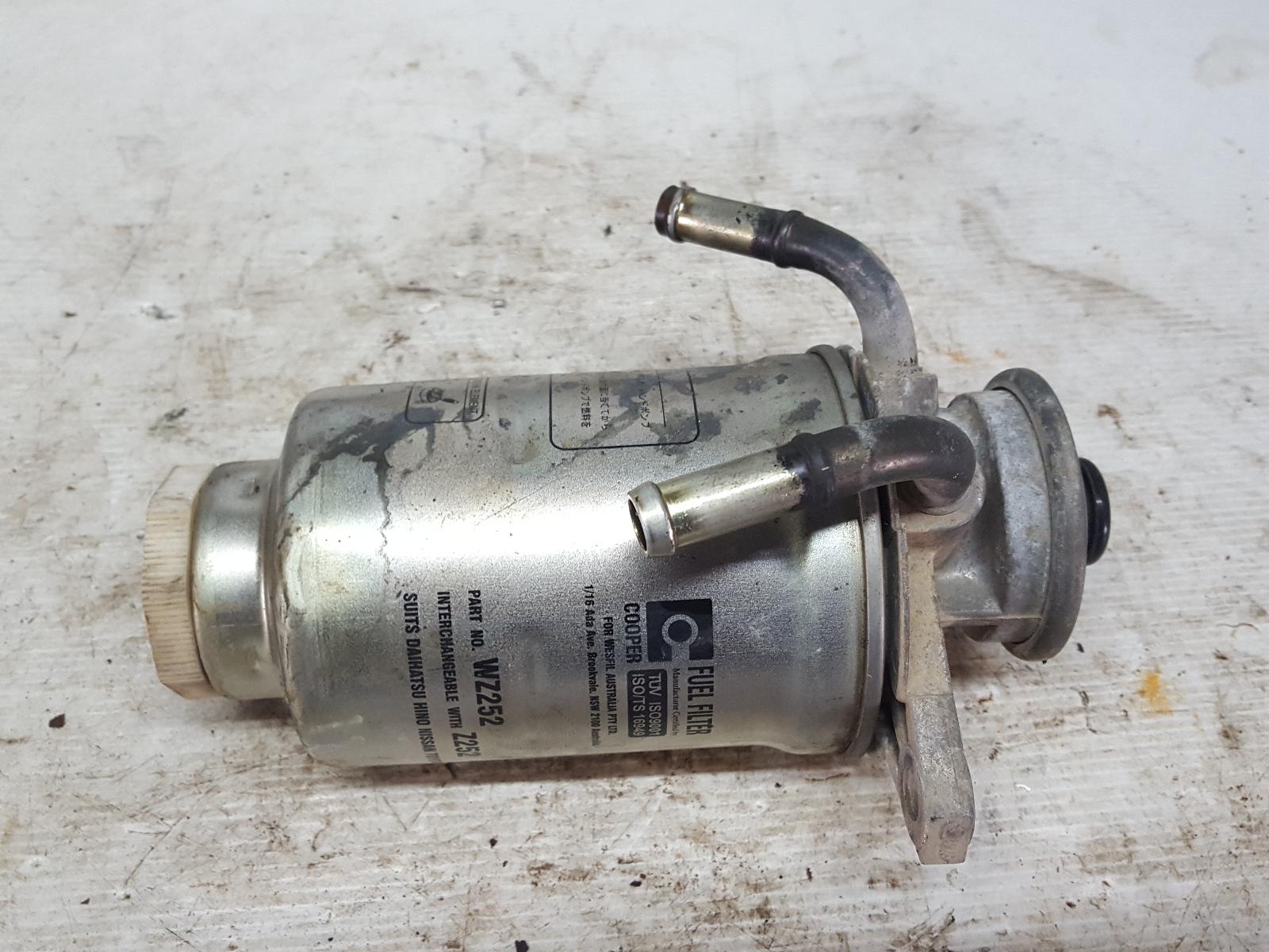 Fuel Filter Housing Landcruiser Toyota 2002