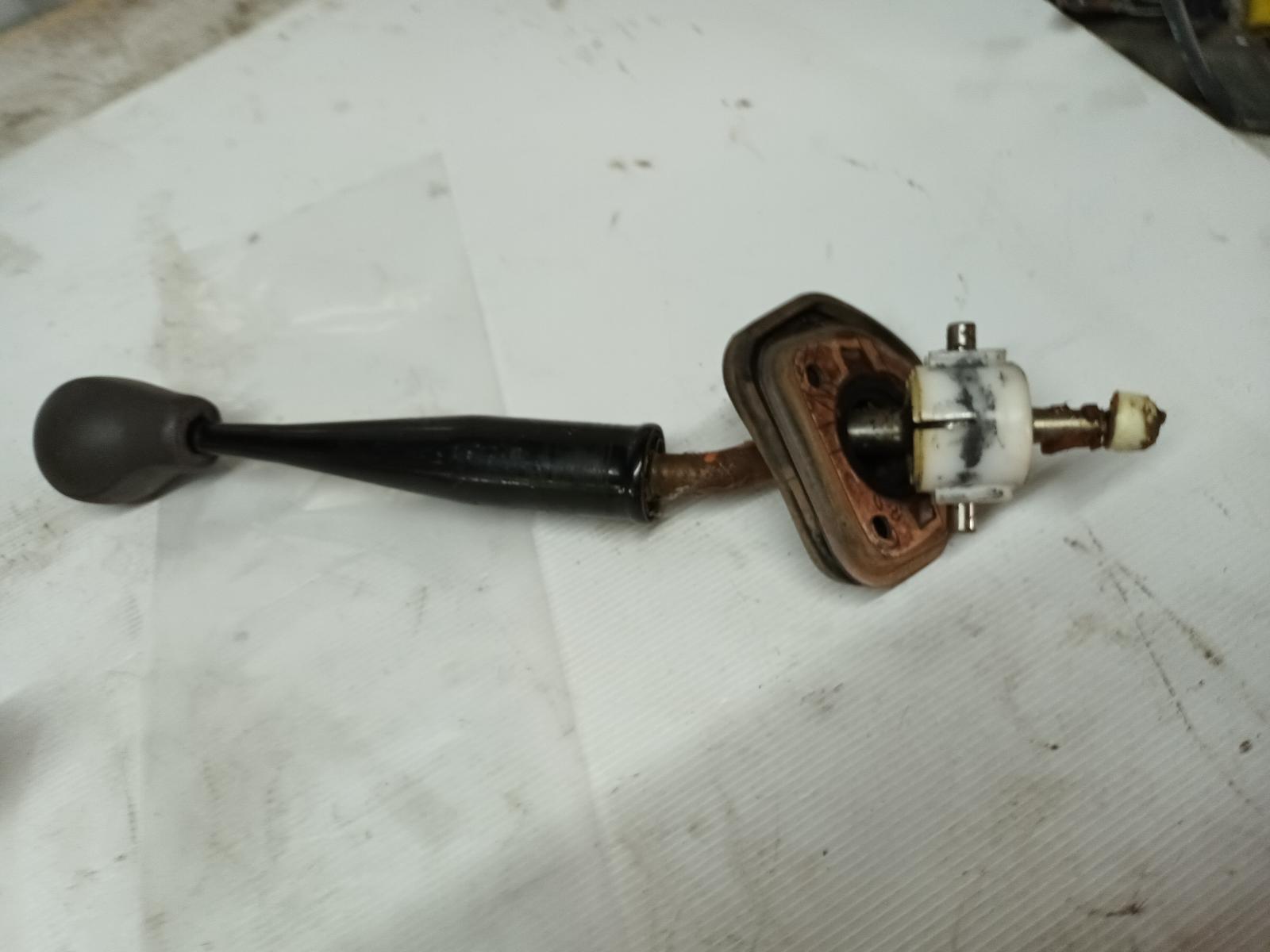 Gear Stick/Shifter Rodeo Holden 1996