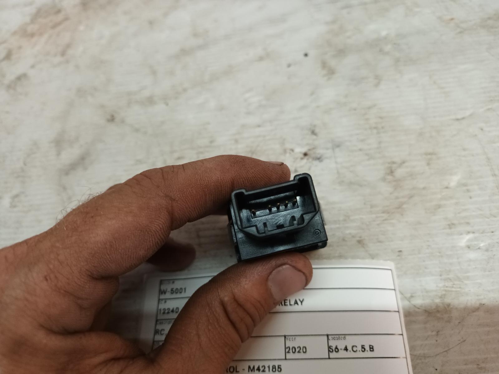 Misc Switch/Relay Dmax Isuzu 2020