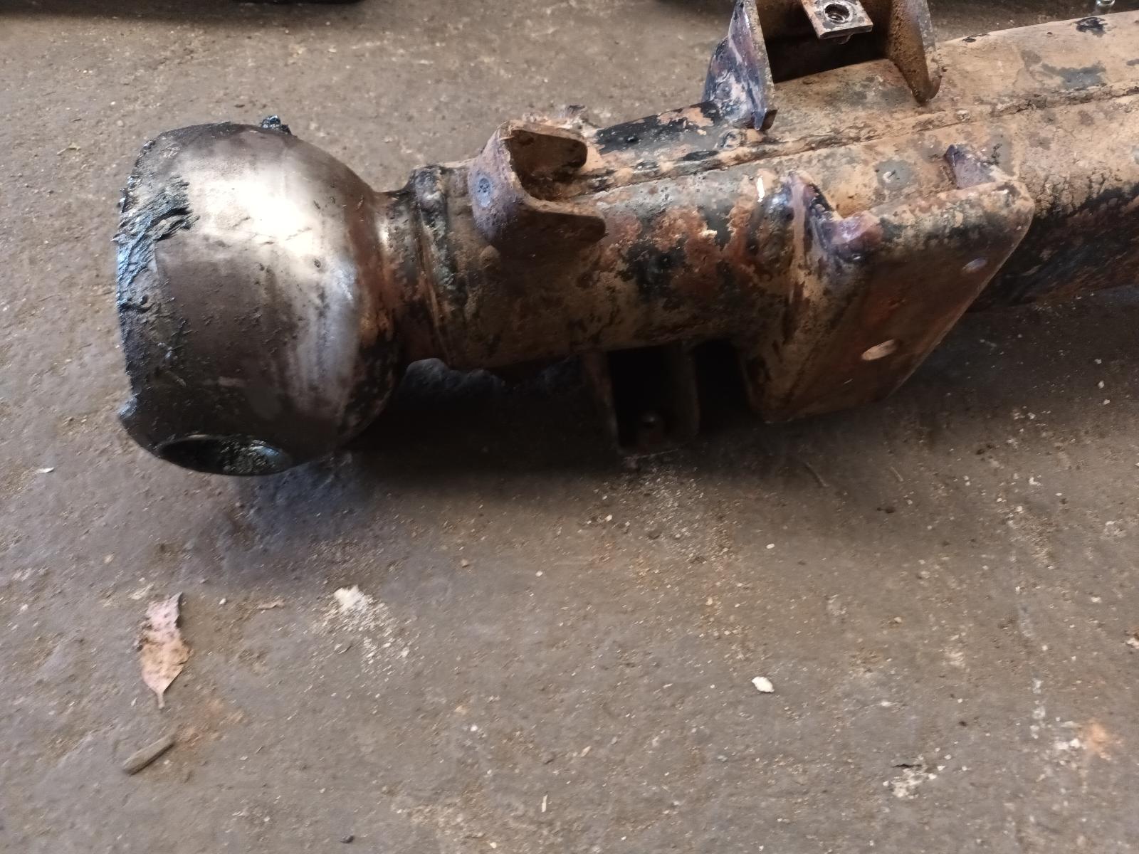 Front Diff Housing Landcruiser Toyota 1994