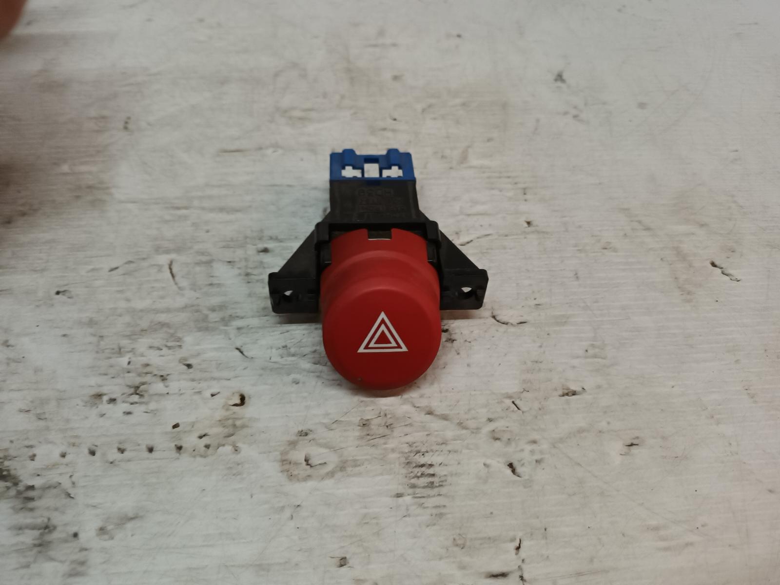 Flasher/Hazard Relay Dmax Isuzu 2011