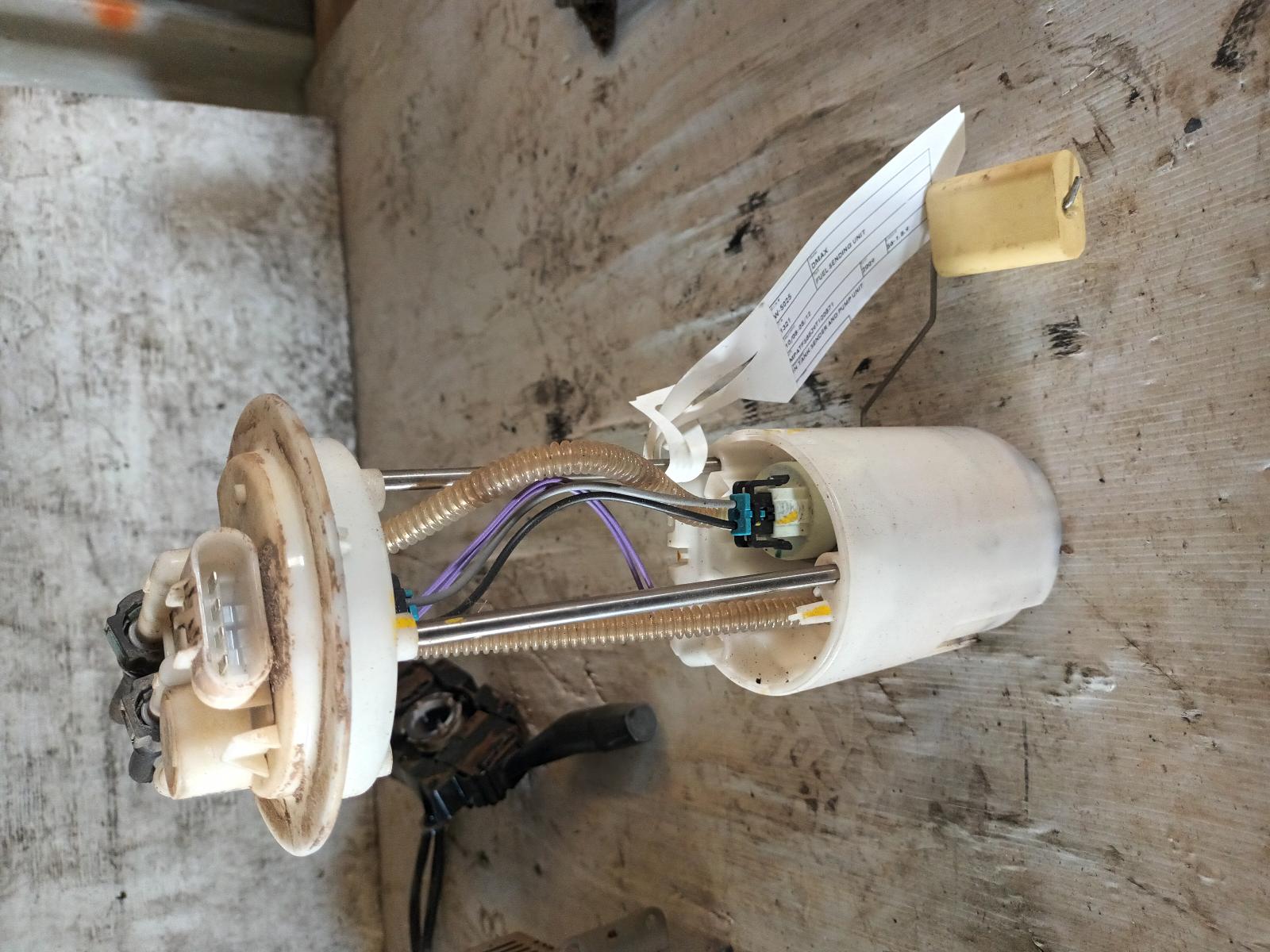 Fuel Sending Unit Dmax Isuzu 2009
