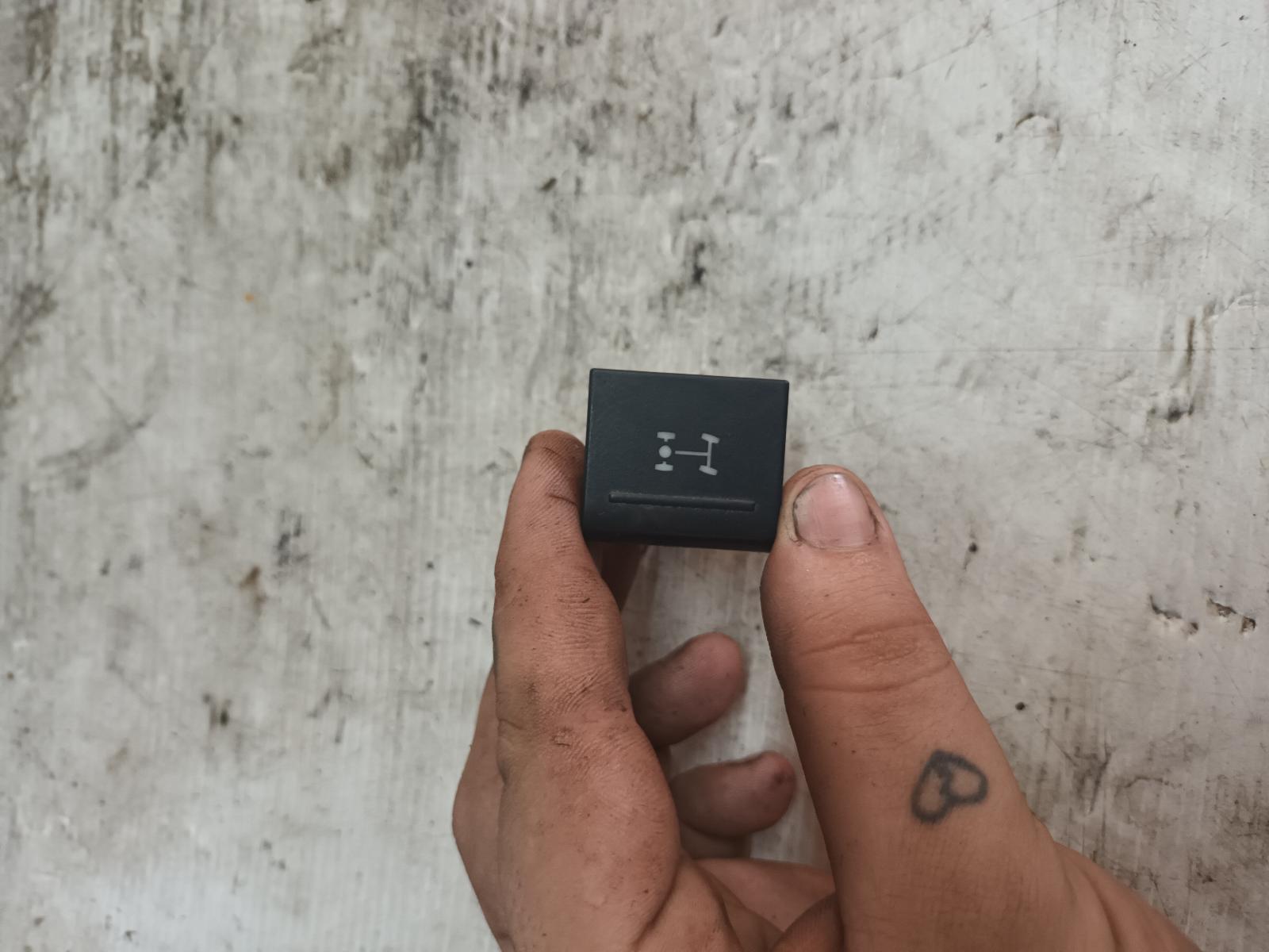 Misc Switch/Relay Amarok Volkswagen 2012