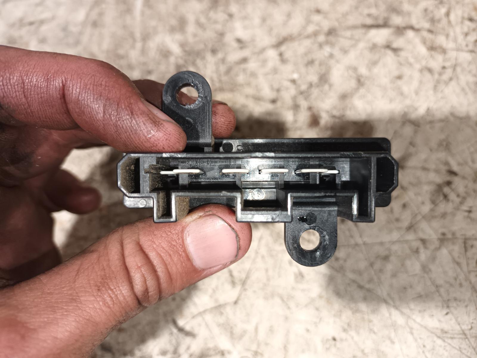 Fan Speed Resistor Xtrail Nissan 2008