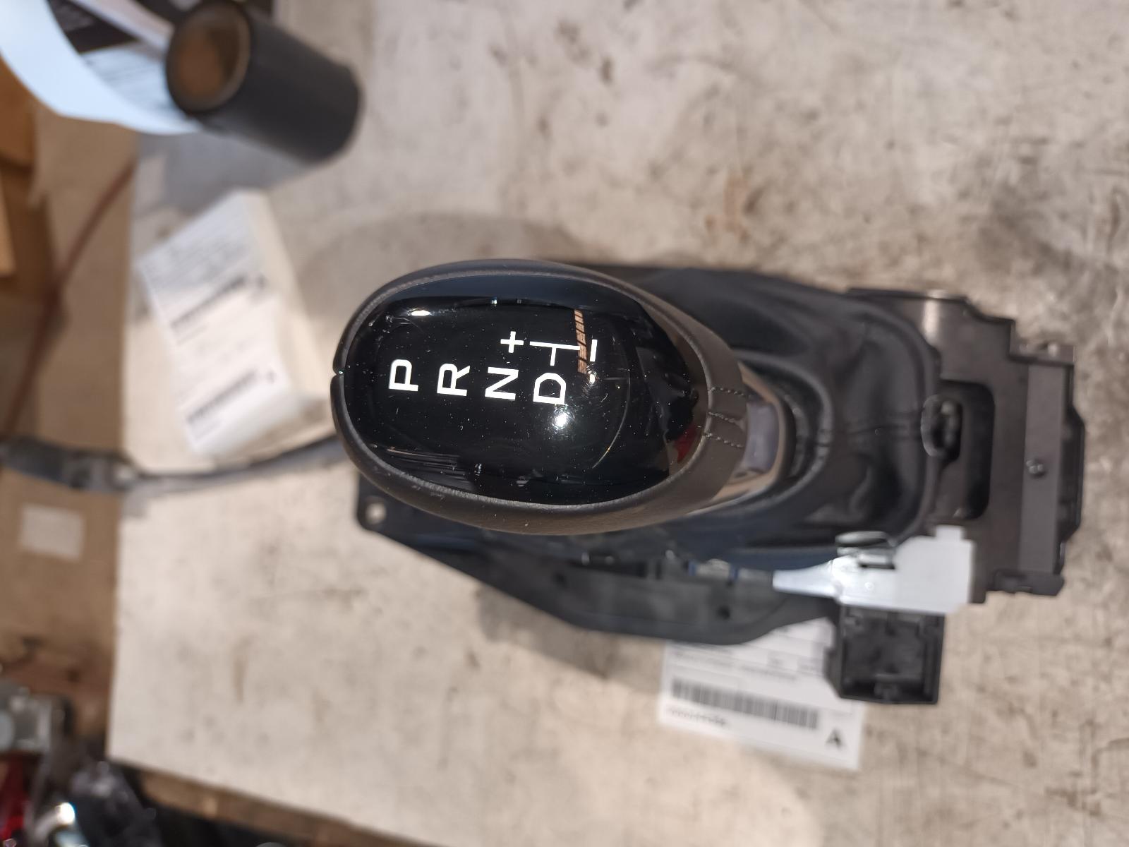 Gear Stick/Shifter Bt50 Mazda 2021