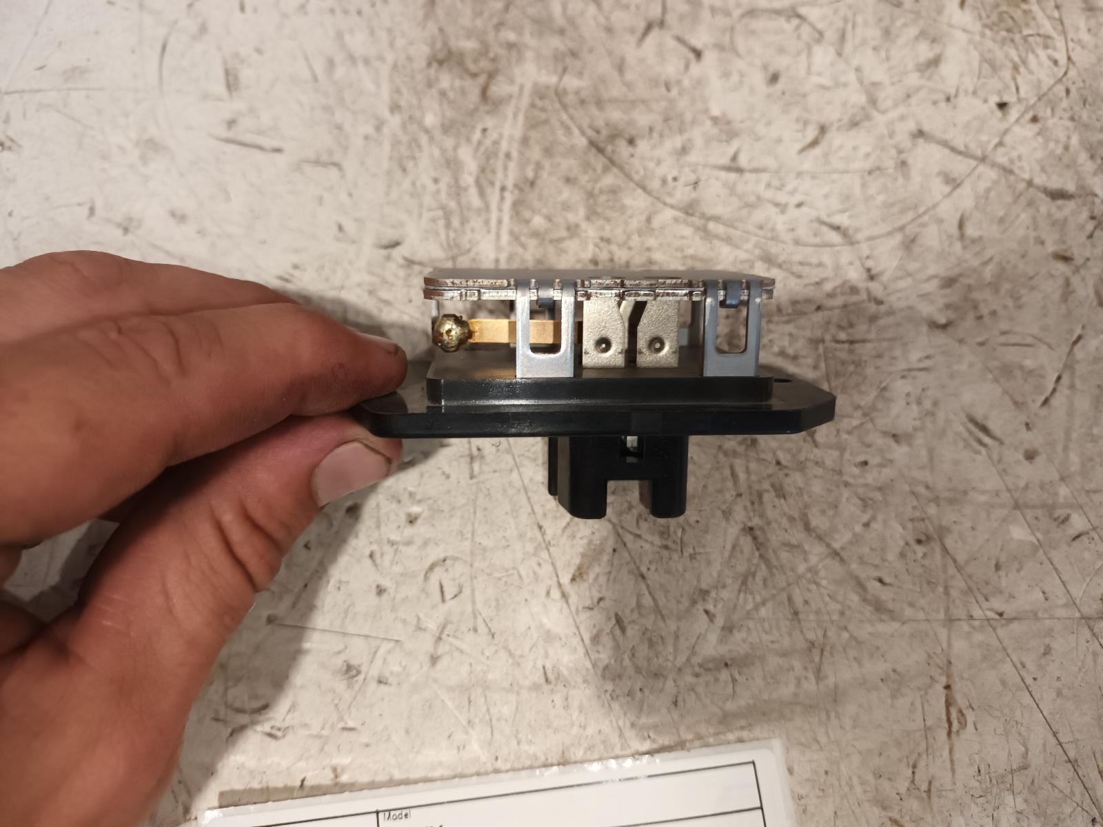 Fan Speed Resistor Hilux Toyota 2021