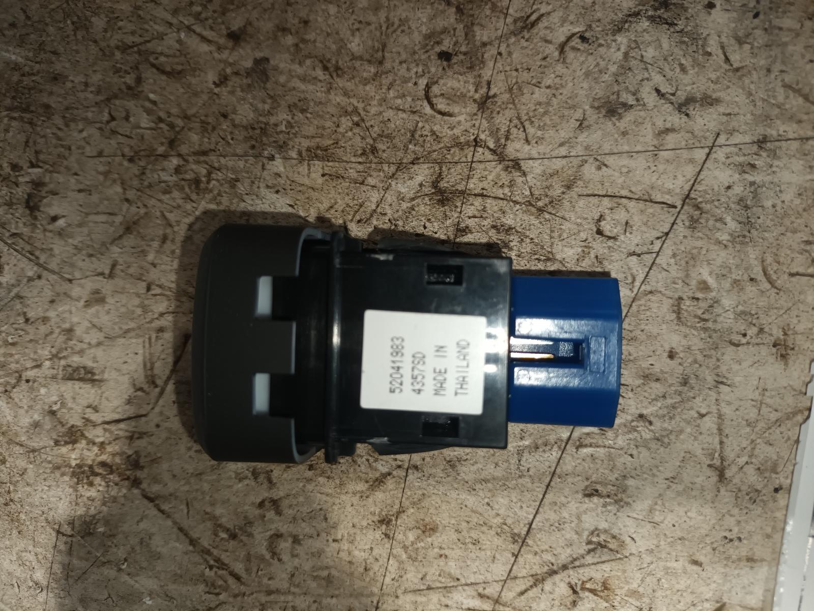 Misc Switch/Relay Colorado Holden 2015