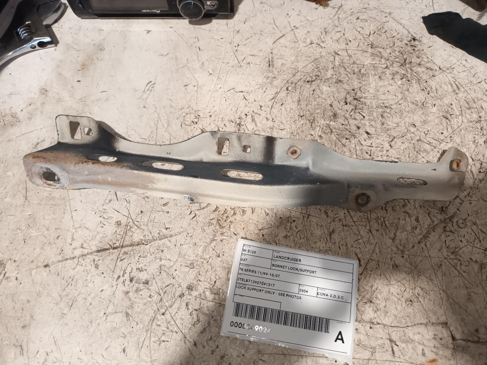 Bonnet Lock/Support Landcruiser Toyota 2004