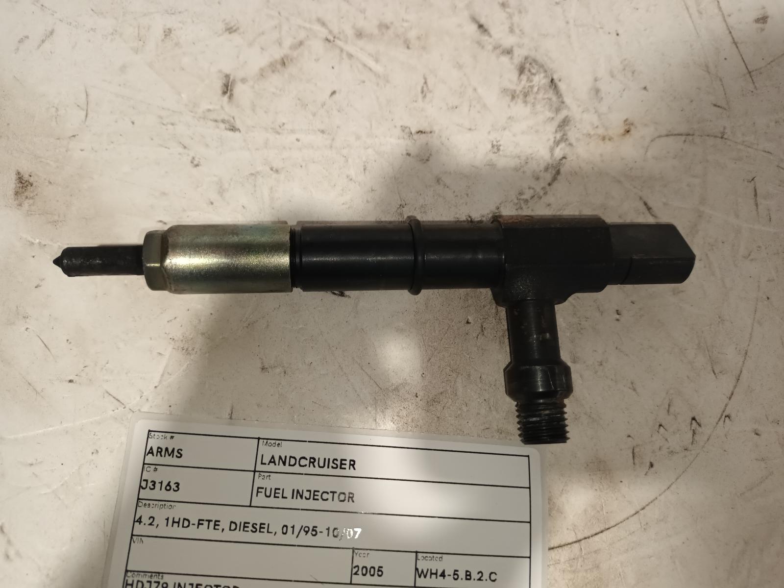 Fuel Injector Landcruiser Toyota 2005