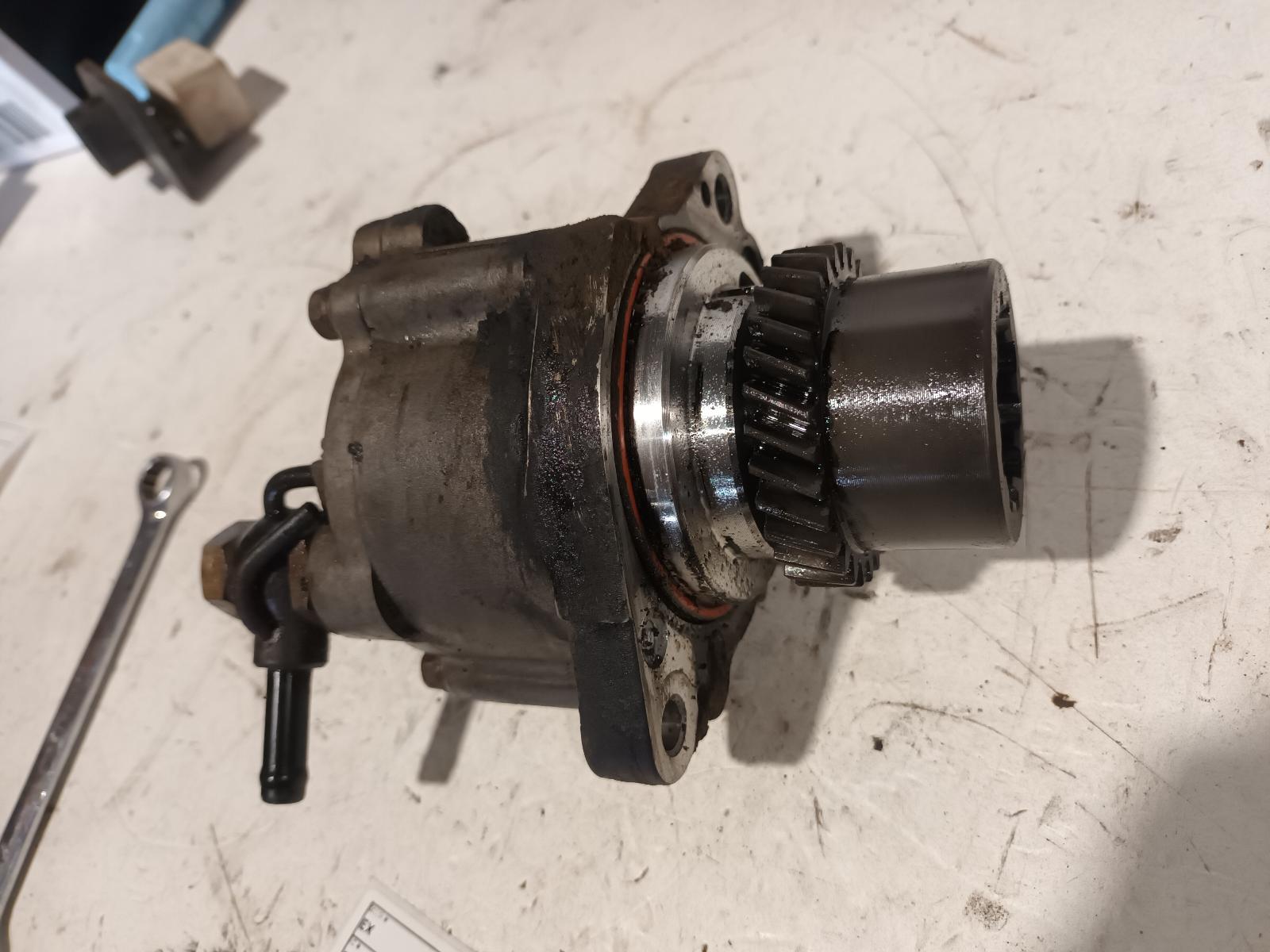 Vacuum/Air Pump Hilux Toyota 2002