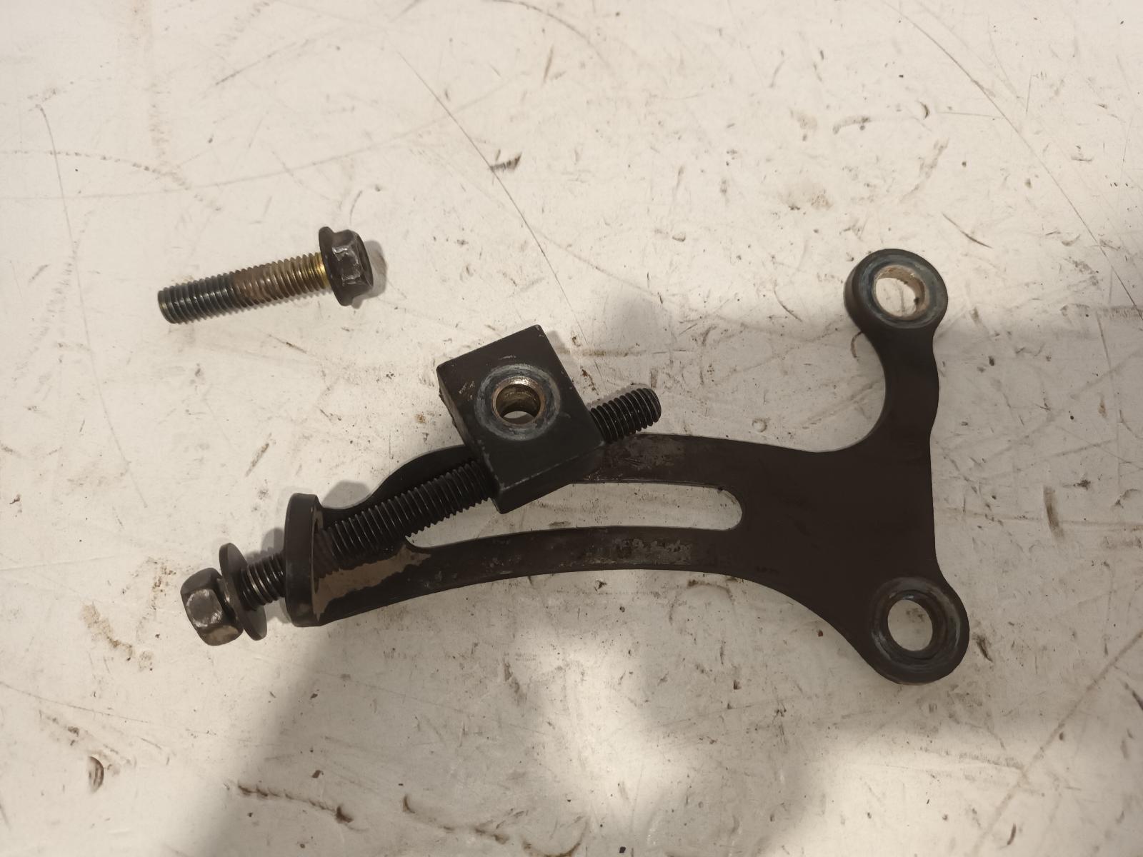 Misc Bracket Landcruiser Toyota 1997
