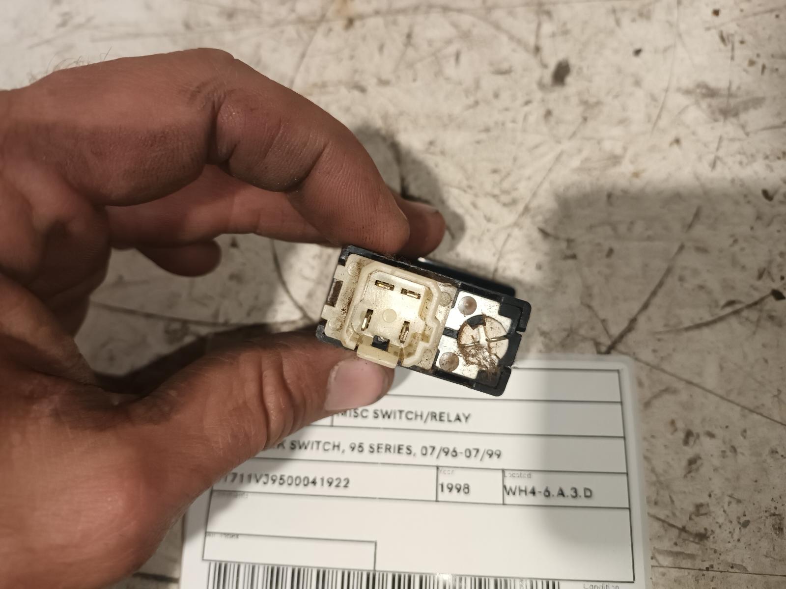 Misc Switch/Relay Prado Toyota 1998