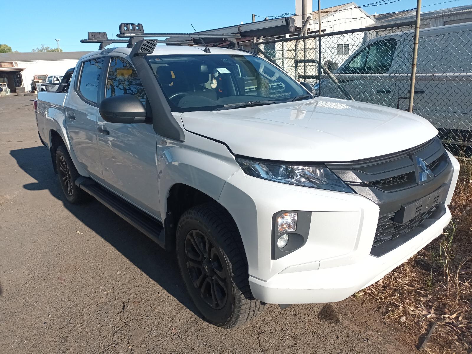 Front Bumper Triton Mitsubishi 2022
