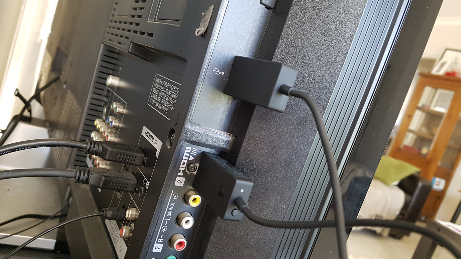 Review: Microsoft wireless HDMI adapter is here to compete with ...