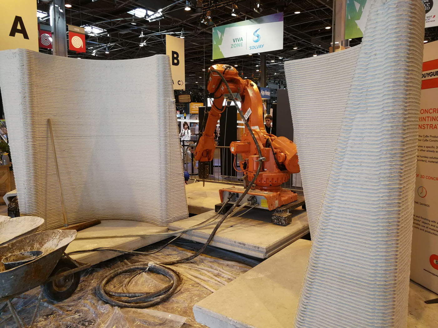 3D Printing Concrete Robot makes light work of park benches, entire ...