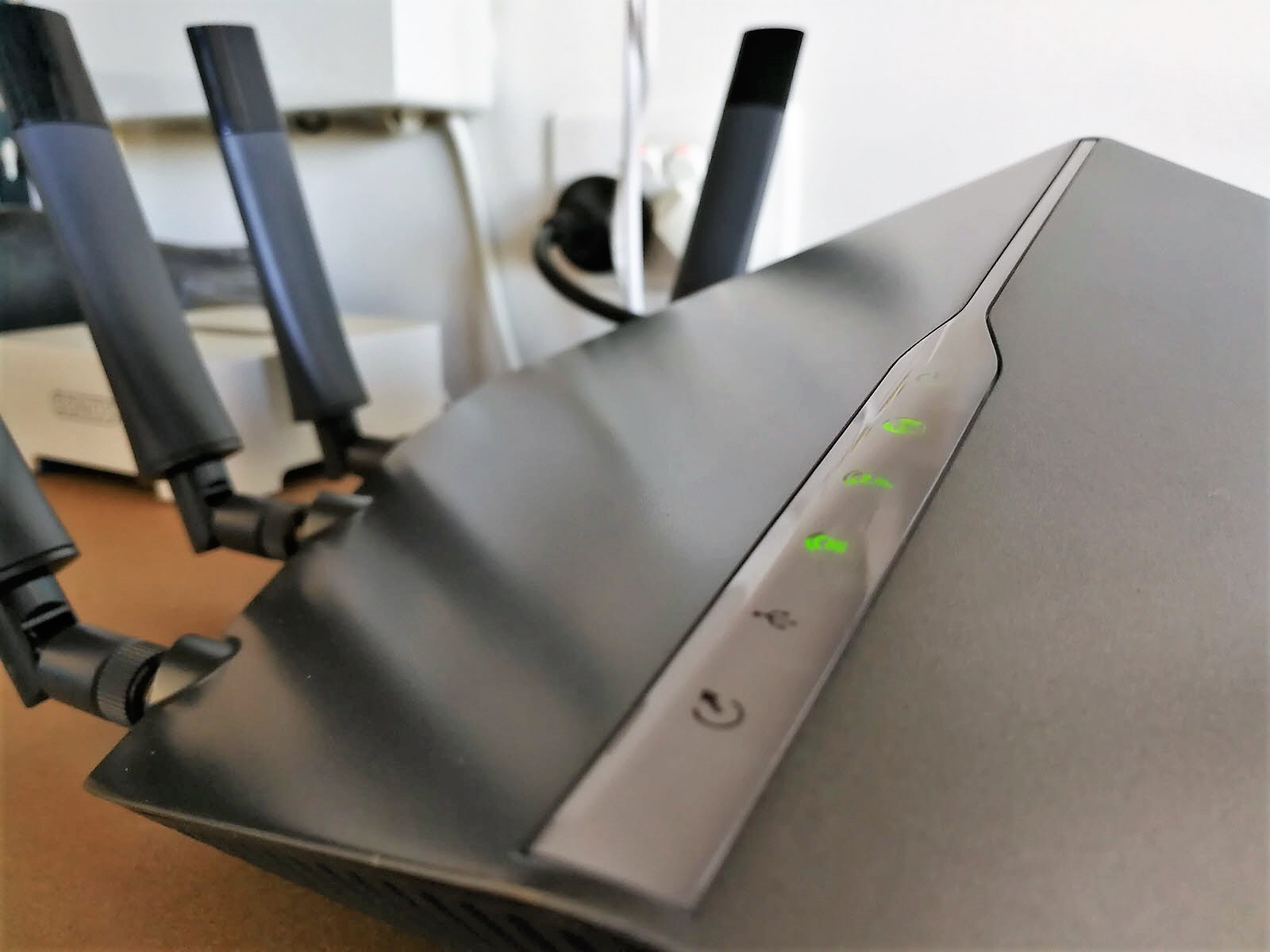 Hands-on with the D-Link COBRA, their fastest ever AC5300 MU-MIMO ...