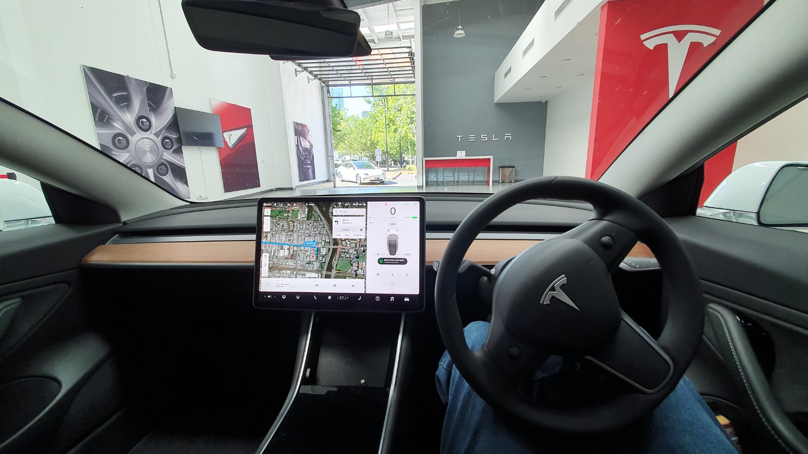 Tesla Model 3 gets hardware upgrade, HomeLink open/closes garage door ...