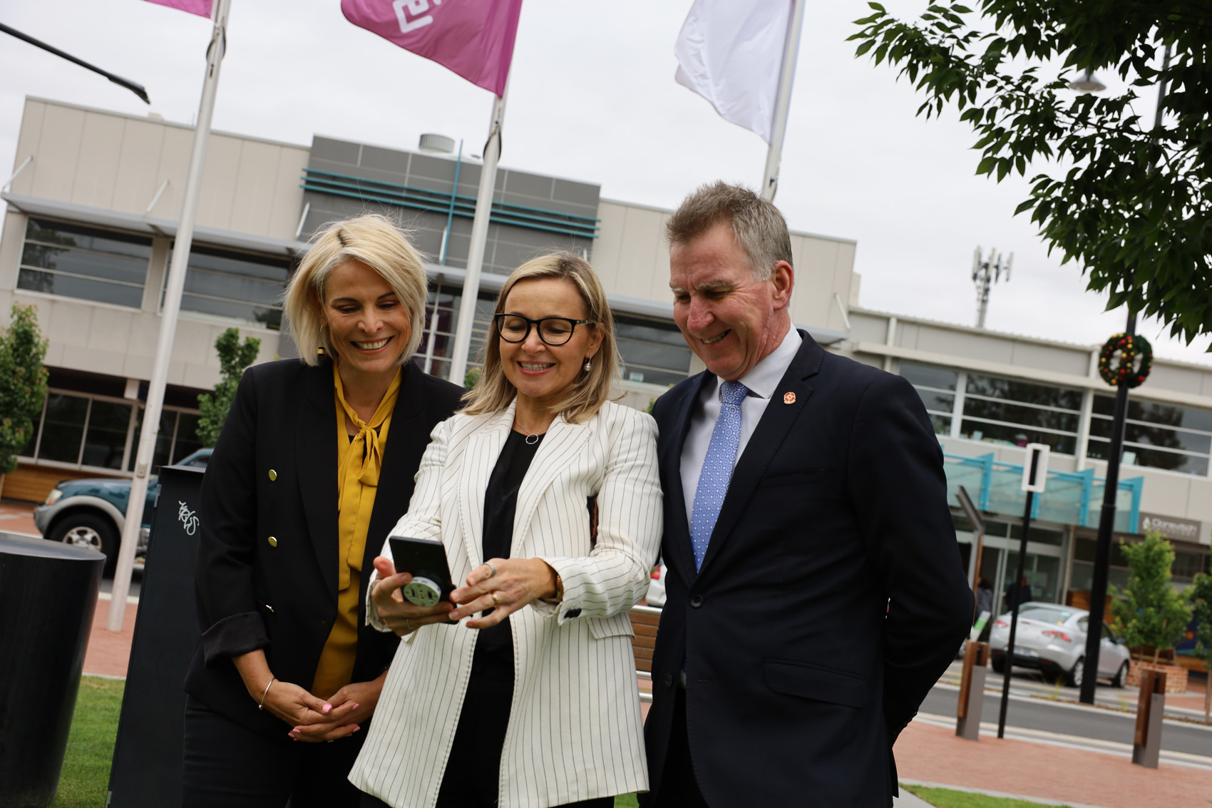 Telstra 5G officially launches in Albury Wodonga, real world test ...