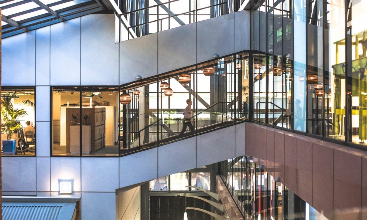 Telstra tells all Australian-based office staff to work from home - techAU