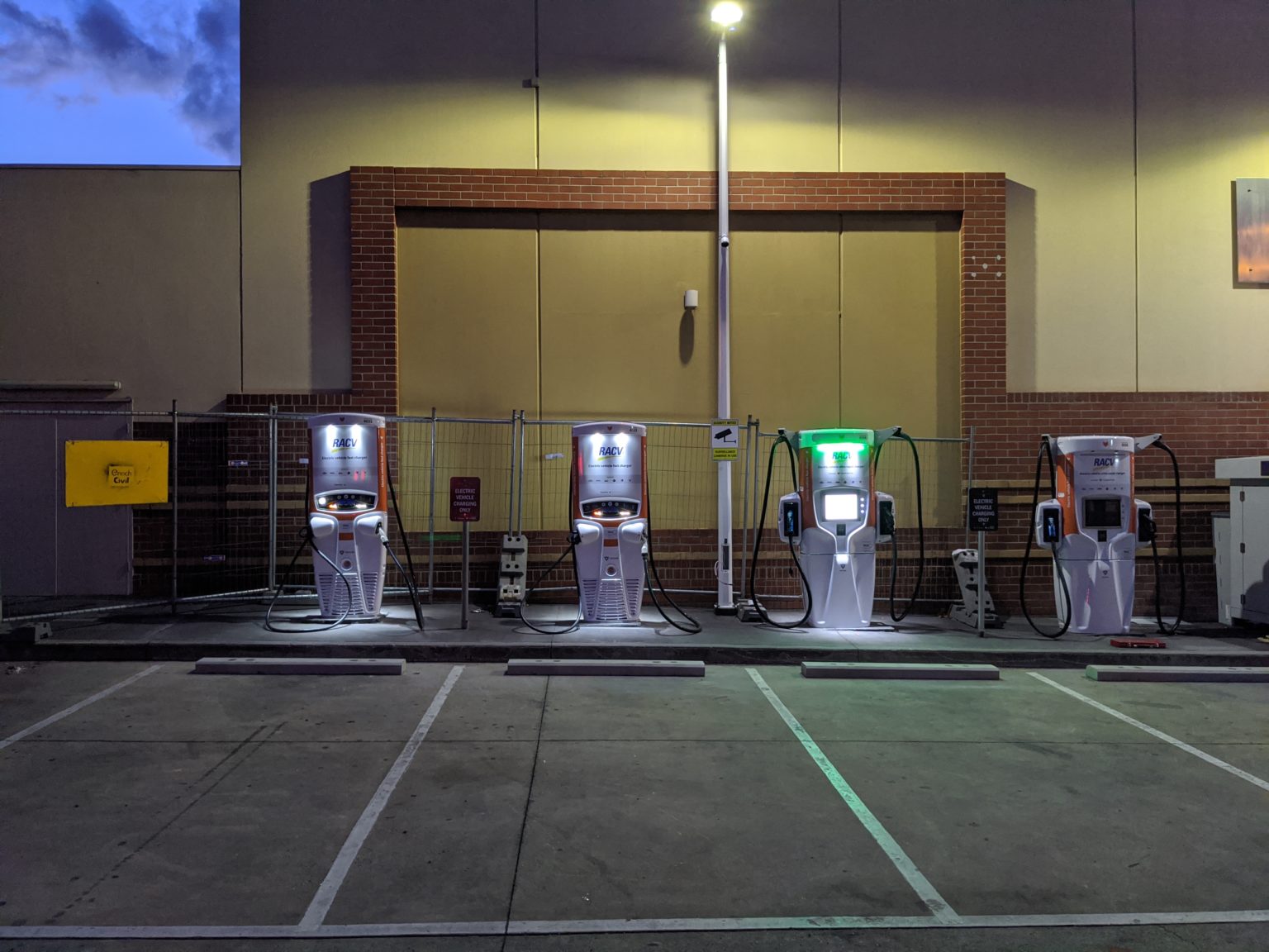 Chargefox adds ultra-rapid EV charging at Ballarat - techAU