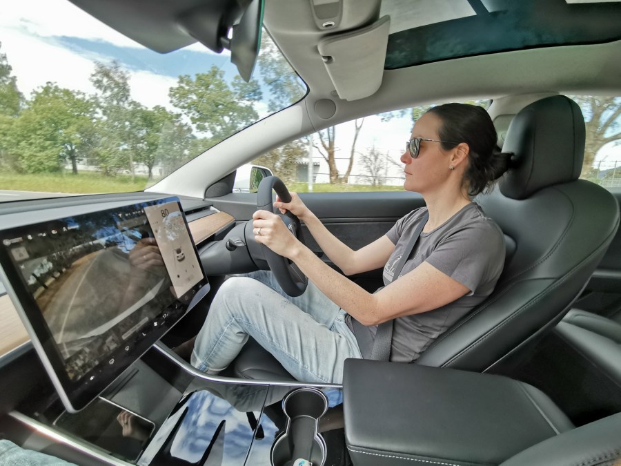 GeoHotz of Comma.ai, bets $10k Tesla will add driver monitoring before ...