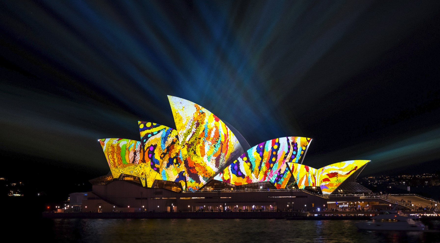 The insane tech behind Sydney's Vivid Light Festival, 110 projectors ...