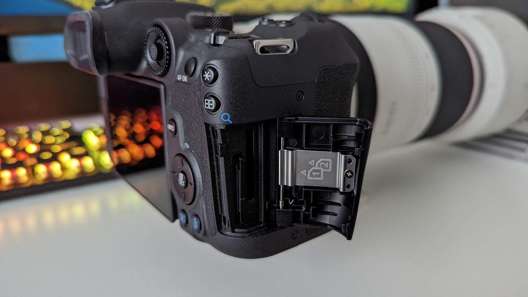 Review: Canon EOS R7 Mirrorless Camera - techAU