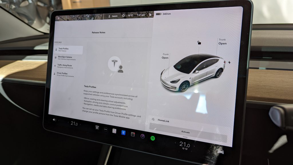 Existing Teslas move to Tesla Vision in latest software update - techAU