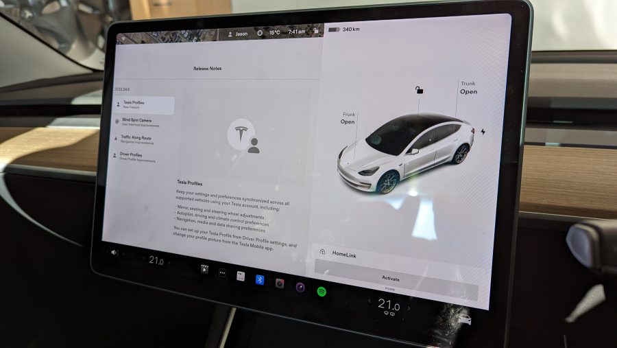 Existing Teslas move to Tesla Vision in latest software update | techAU