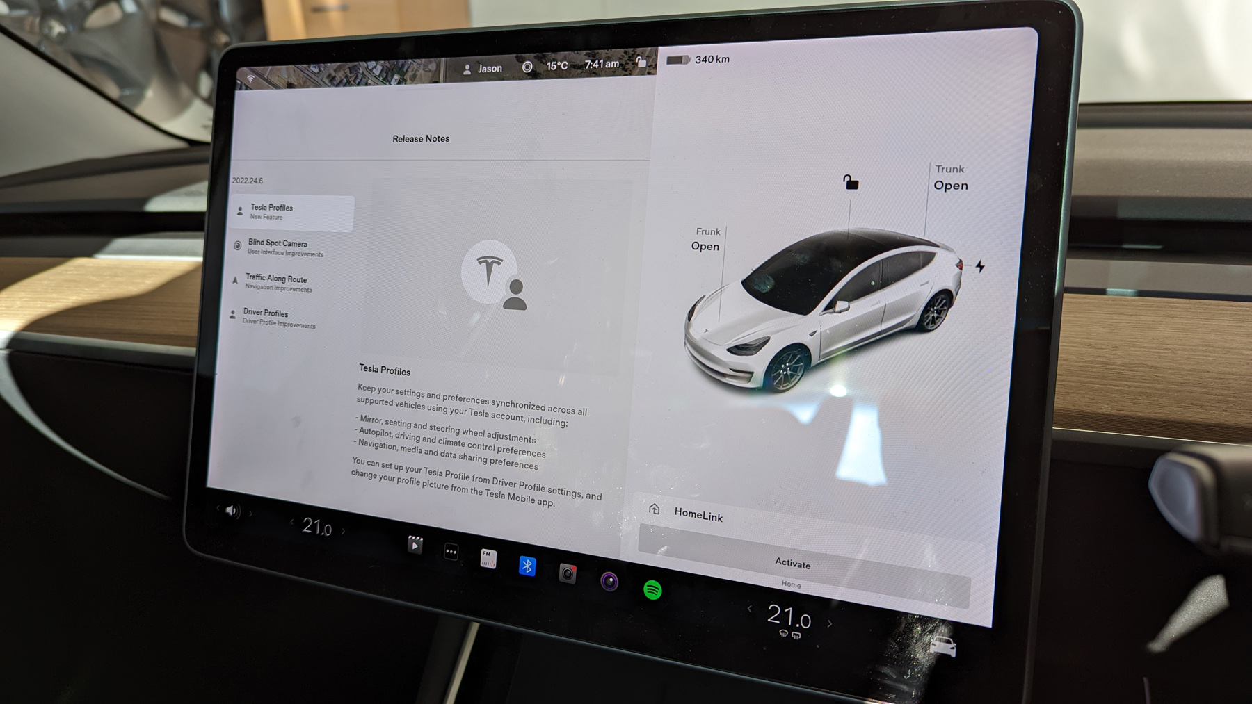 Existing Teslas move to Tesla Vision in latest software update - techAU