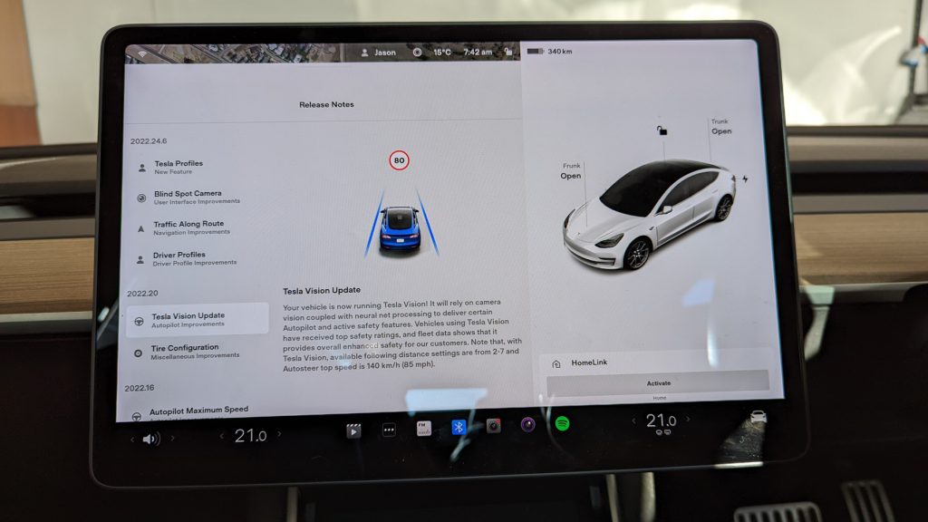 Existing Teslas move to Tesla Vision in latest software update - techAU