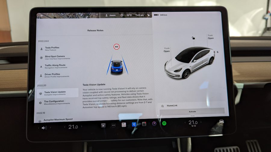 Existing Teslas move to Tesla Vision in latest software update - techAU