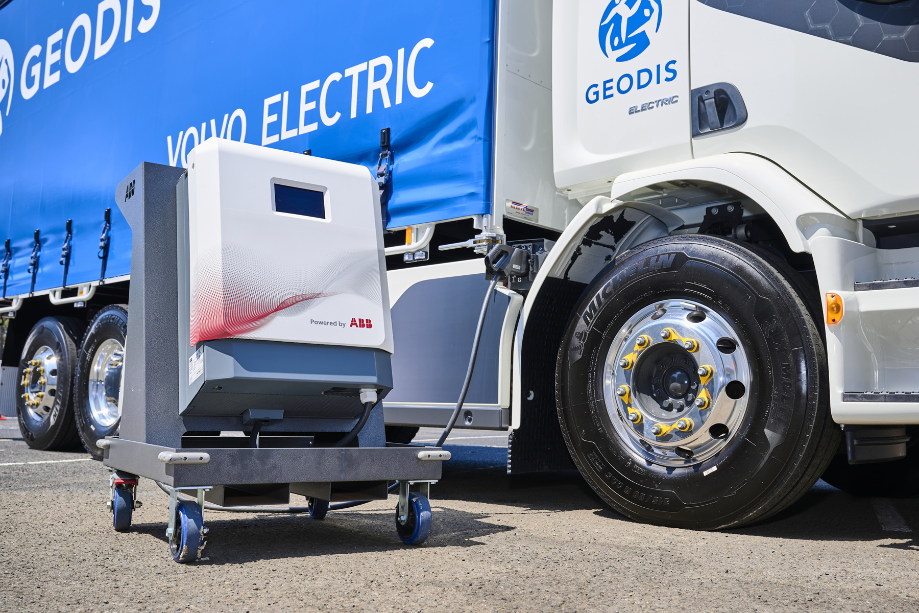 Volvo delivers its first FE Electric truck to Aussie customer ...