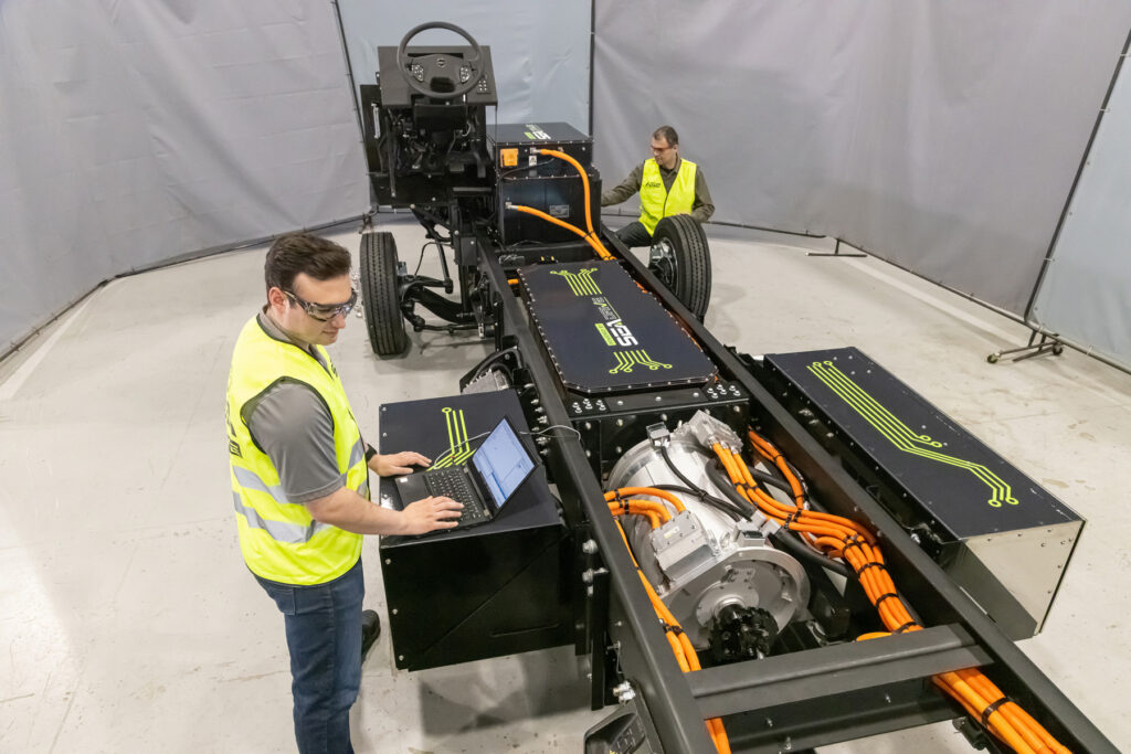 SEA Electric delivers SV6 EV step van prototype at Work Truck Week 2023 ...
