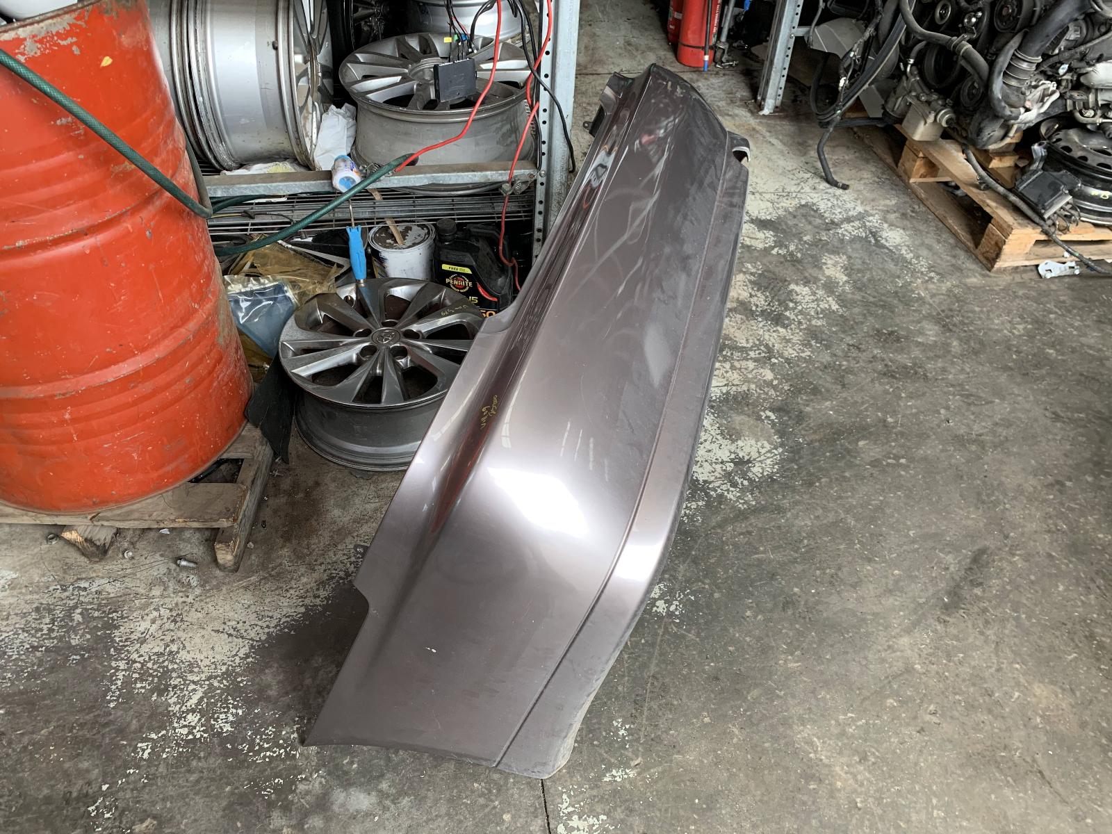 Rear Bumper Is200/is300 Lexus 2000