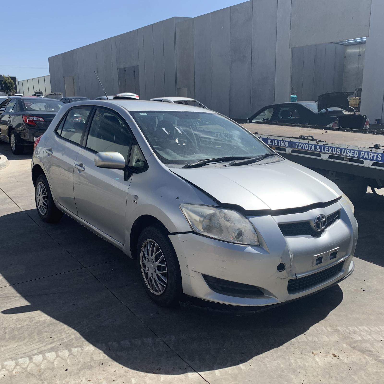 Rear Garnish Corolla Toyota 2007