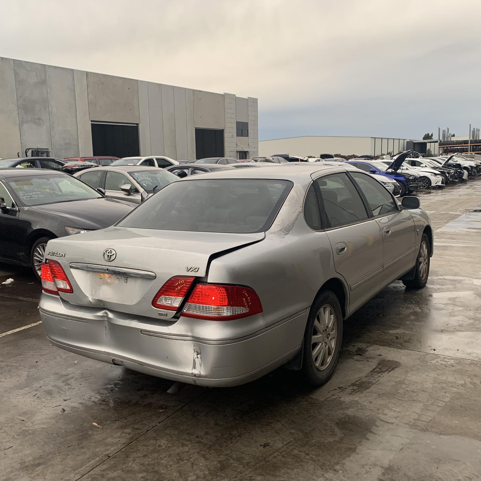 Rear Garnish Avalon Toyota 2004