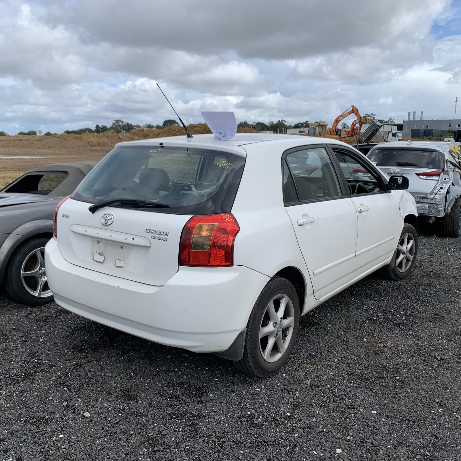 corolla 2004 hatchback