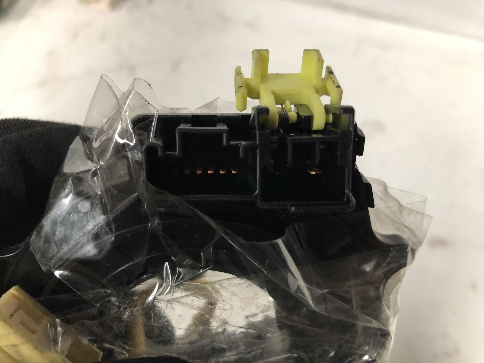 Airbag Module/Sensor Is200/is300 Lexus 2005